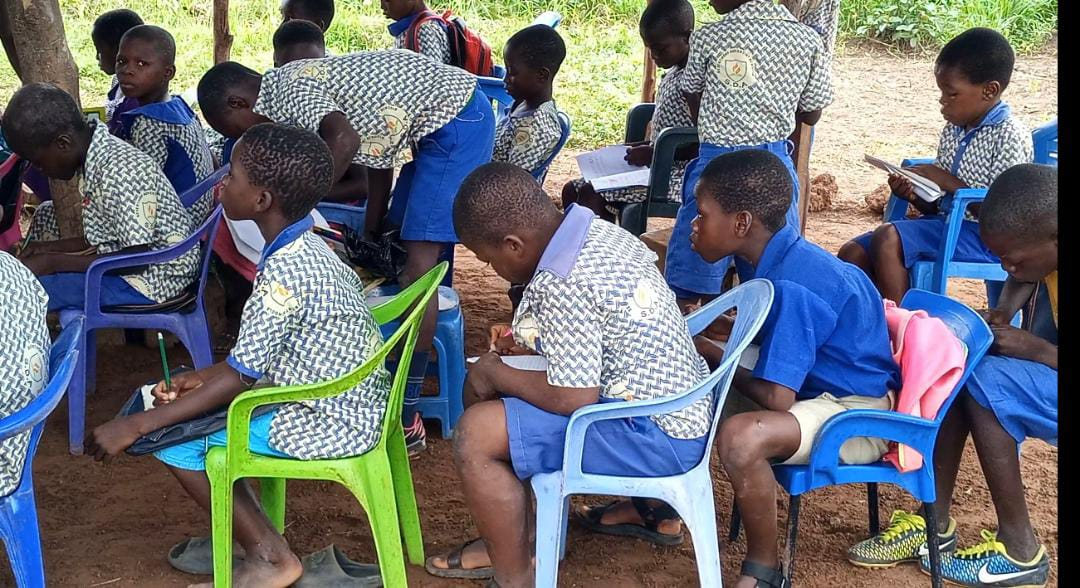 Boafri S.D.A basic school pupils forced to turn their laps into table ...