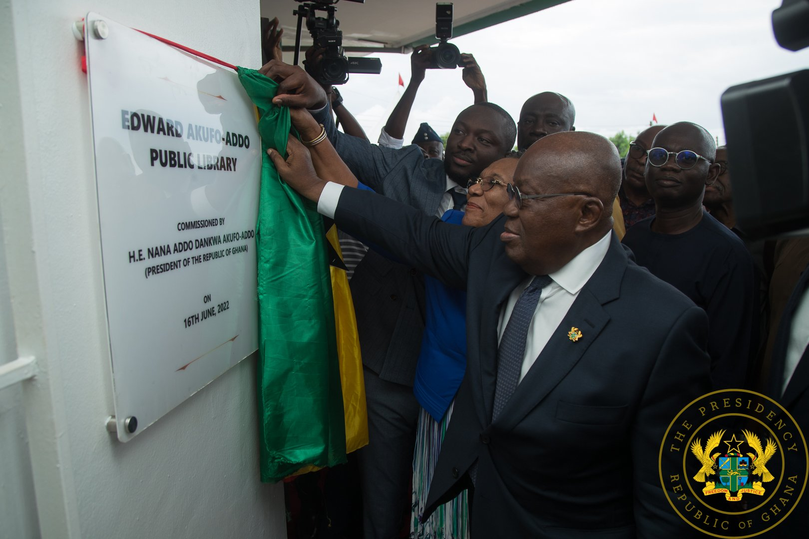 Akufo-Addo commissions library in honour of his father - Adomonline.com