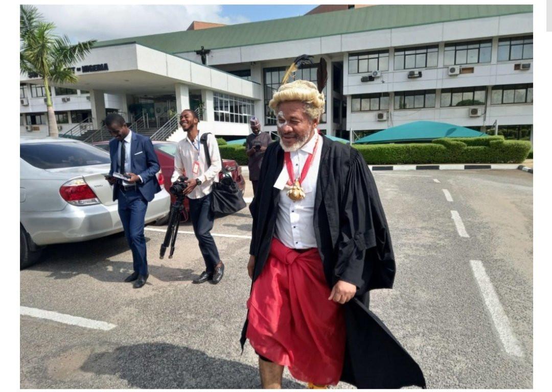 Lawyer storms Supreme Court in traditional regalia [Photos ...