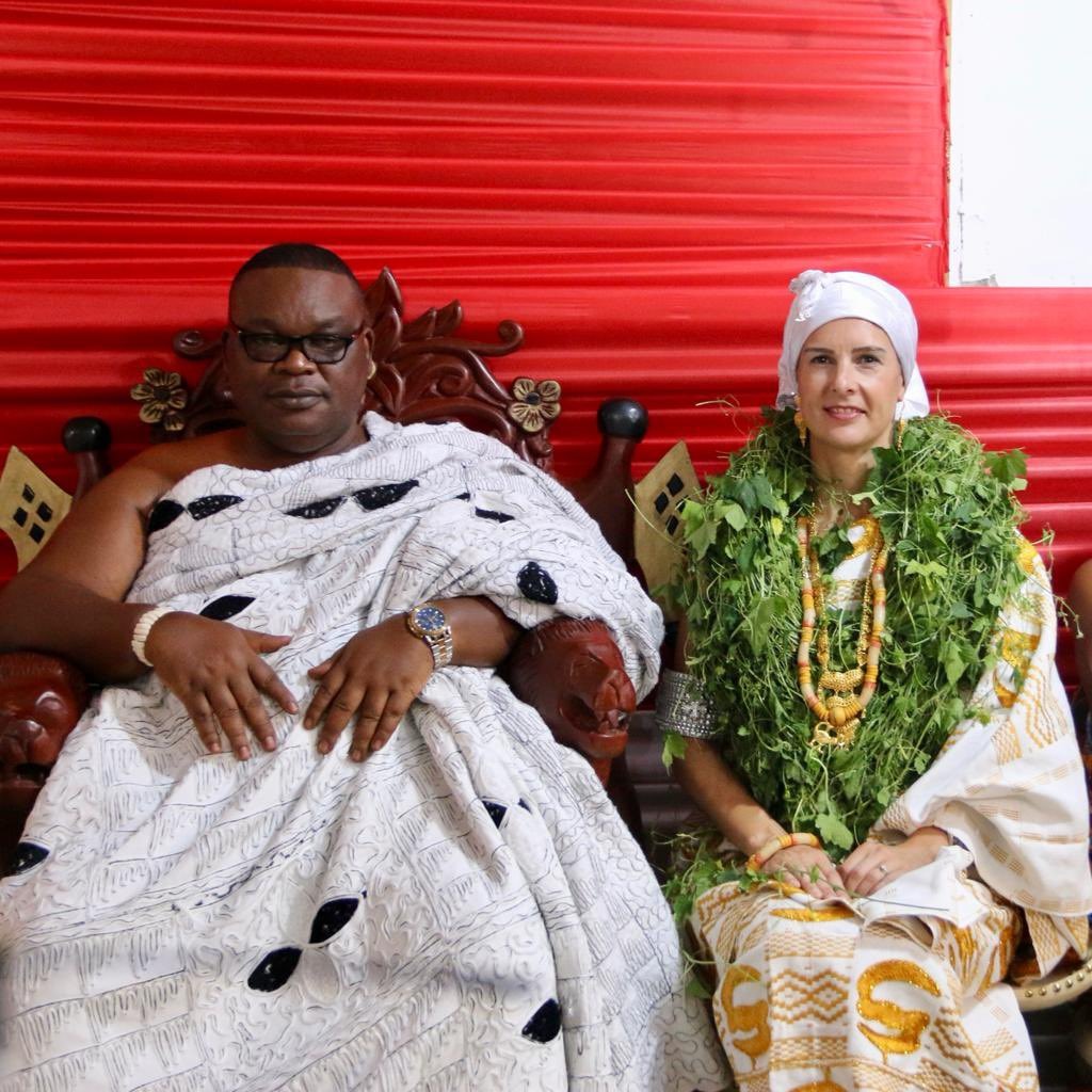 British High Commissioner enstooled queen mother of Gbese [Photos ...