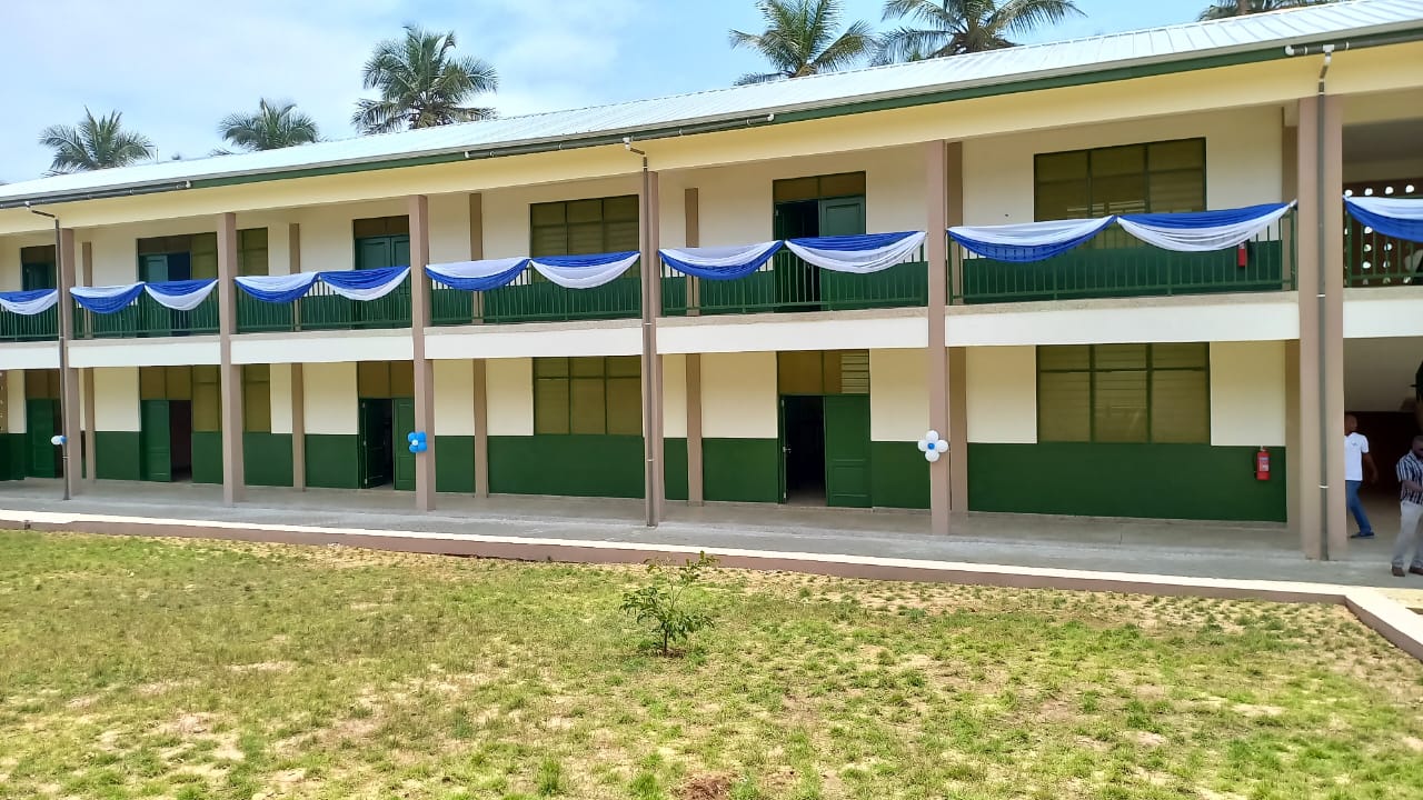 Annor Adjaye SHS gets Tullow's 16-unit 570-bed capacity dormitory block ...