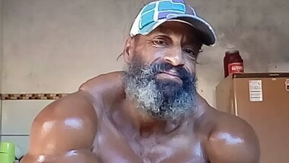 Bodybuilder who injected oil into biceps to make muscles larger dies ...