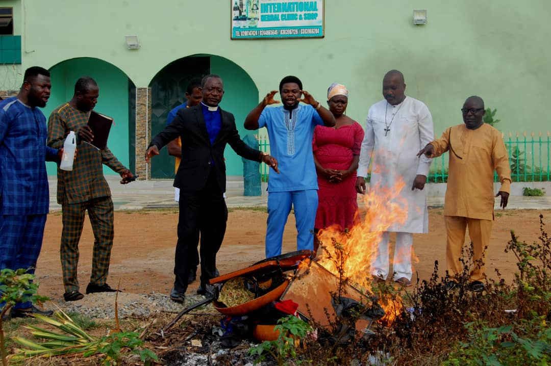 Chief Priest turns to Christ, burns 77 gods [Photos] - Adomonline.com