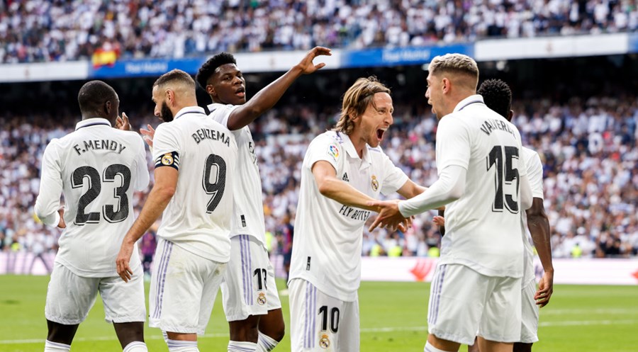 Benzema, Valverde and Rodrygo score as Real Madrid hammer Barcelona in ...