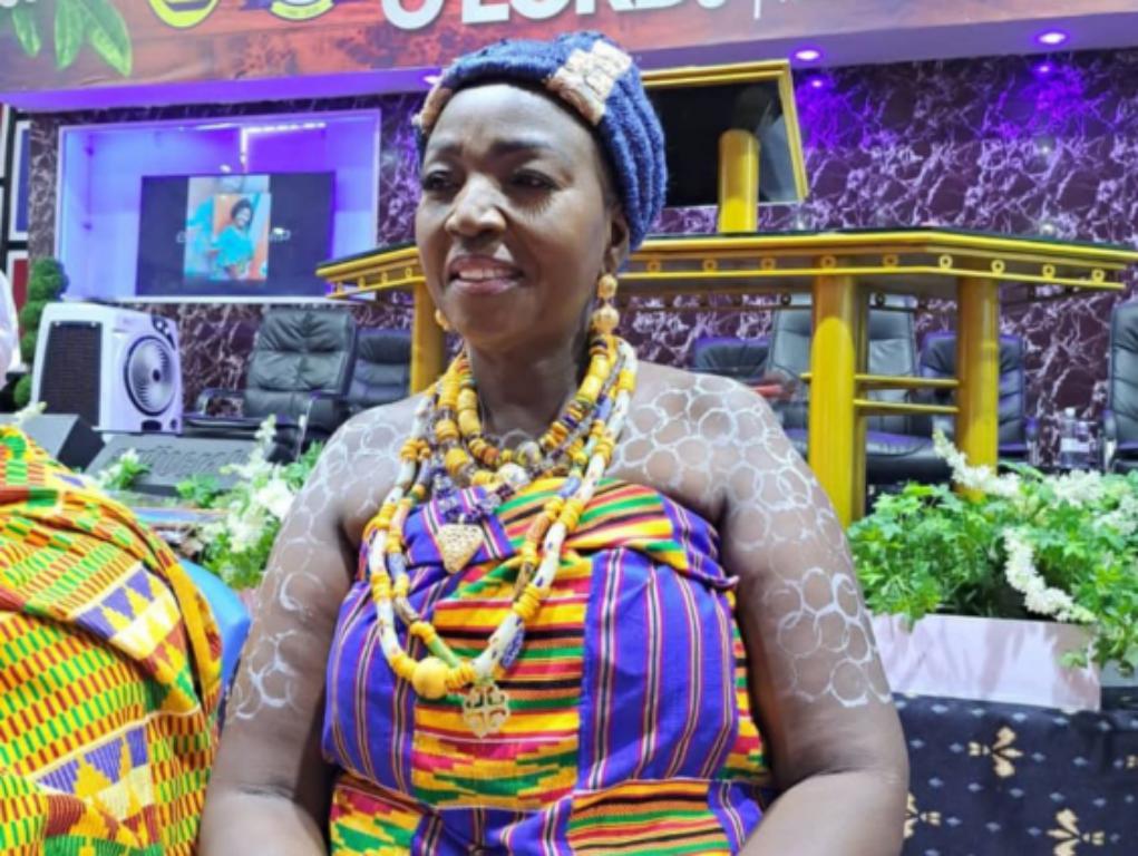 Nhyira FM's Mama Efe honoured as Queen of Humanitarian Affairs - Adomonline.com