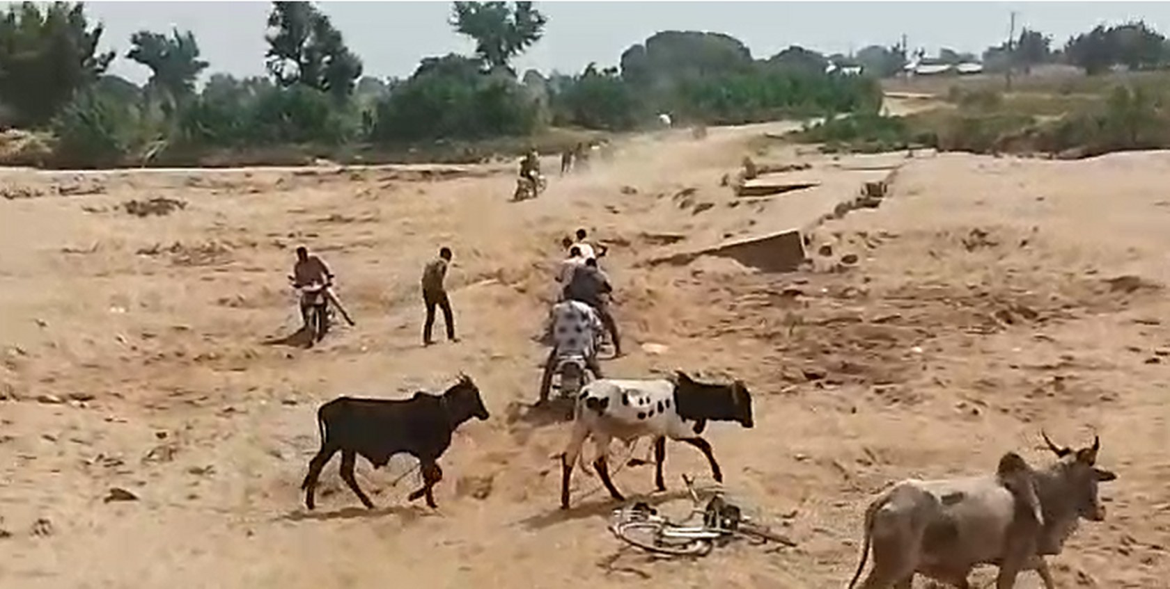 Over 10 communities at Pusiga cut off due to lack of bridge over river ...