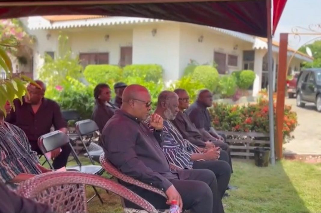 Mahama mourns with Prof Kwesi Botchwey's family [Photos] - Adomonline.com
