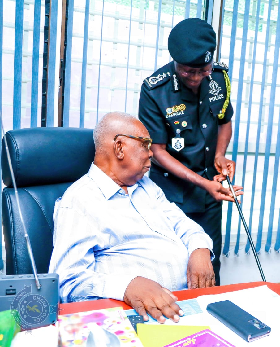 Police Service celebrate former BNI officer on 88th birthday [Photos ...