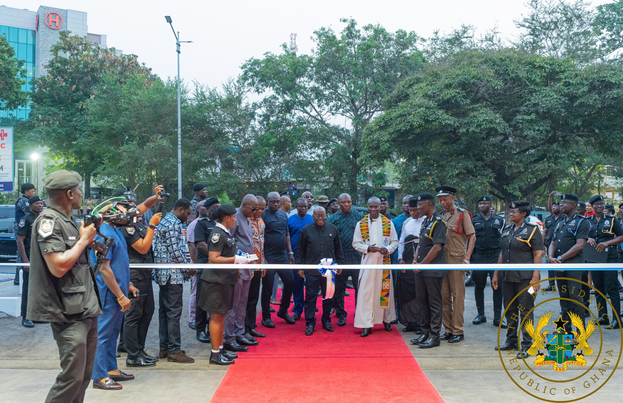 Akufo-Addo presents 600 motorbikes, 100 vehicles to Police [Photos ...