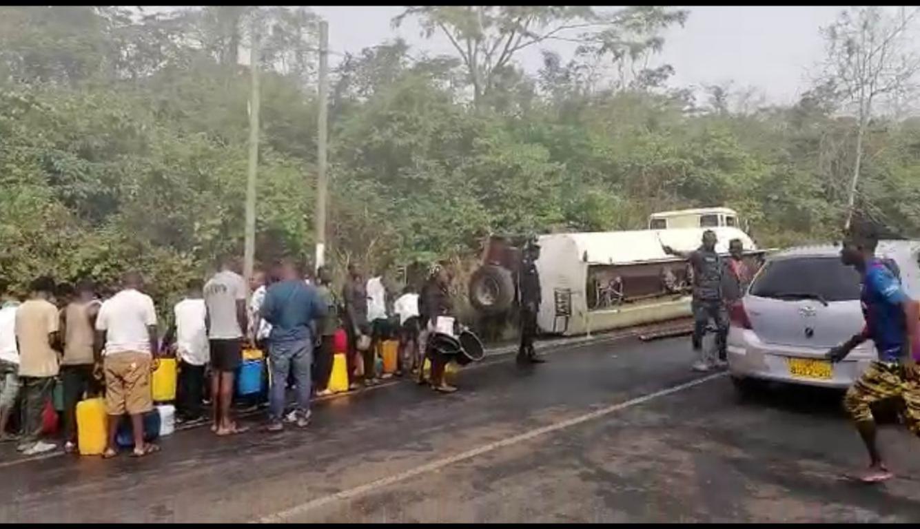 Mad rush for fuel as tanker falls at Obosomase [Video] - Adomonline.com