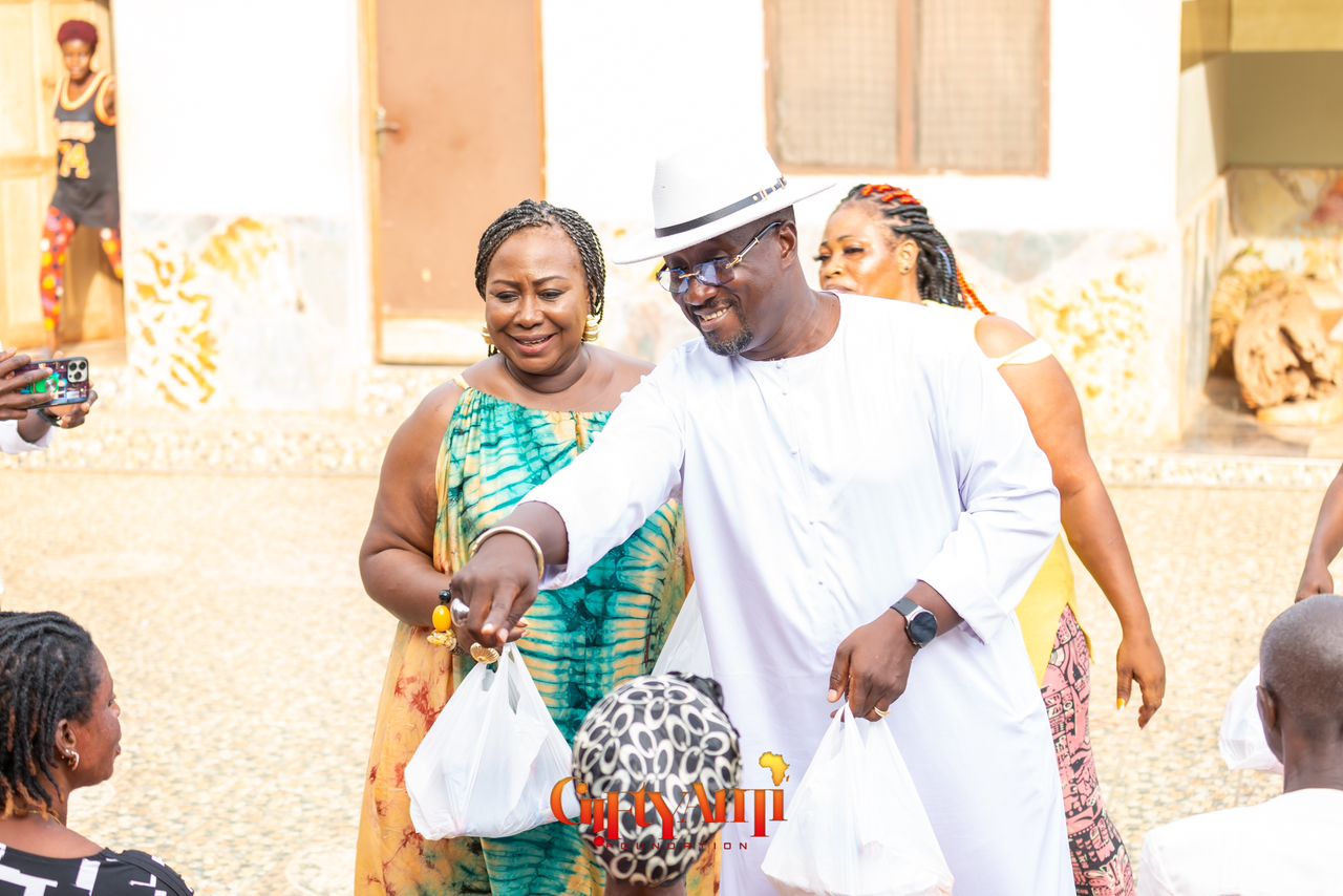 Gifty Anti fetes Akwamu Adumasa children, aged [Photos] - Adomonline.com