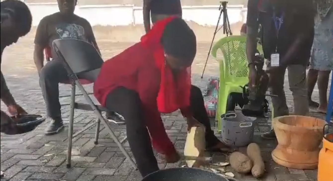 Food Suppliers begin cooking at Buffer Stock premises [Video ...