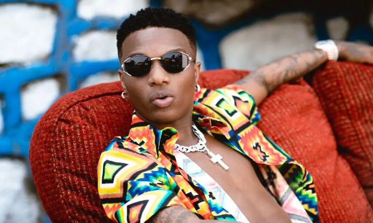 Wizkid uses Davido’s crying meme to answer a fan; sparks reactions on ...