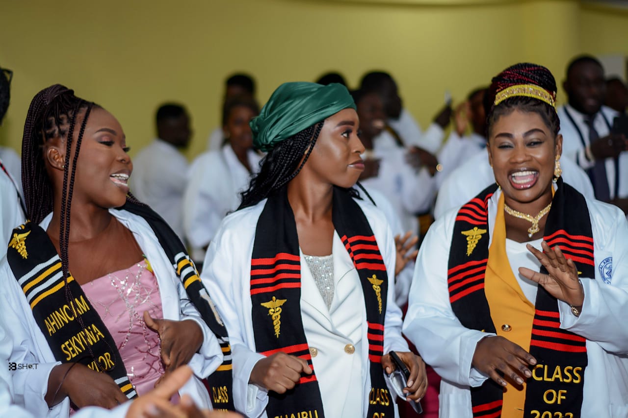 Philipa Baafi officially becomes a physician Assistant [Photos ...