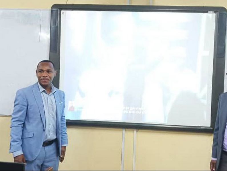 Adisco gets a new interactive whiteboard - Adomonline.com