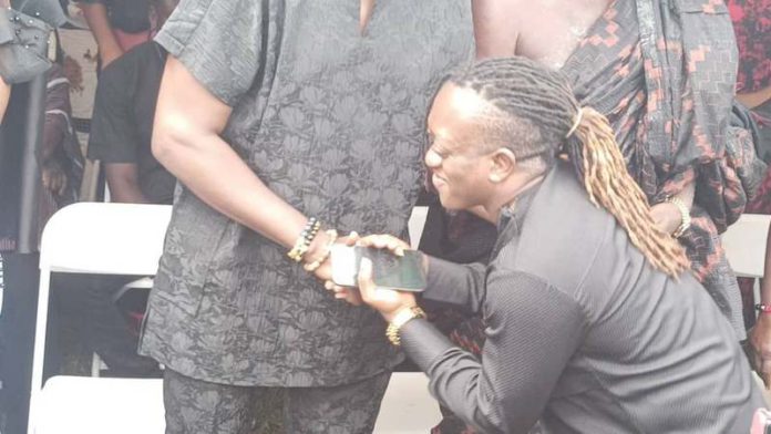 More photos from A Plus' father's funeral - Adomonline.com