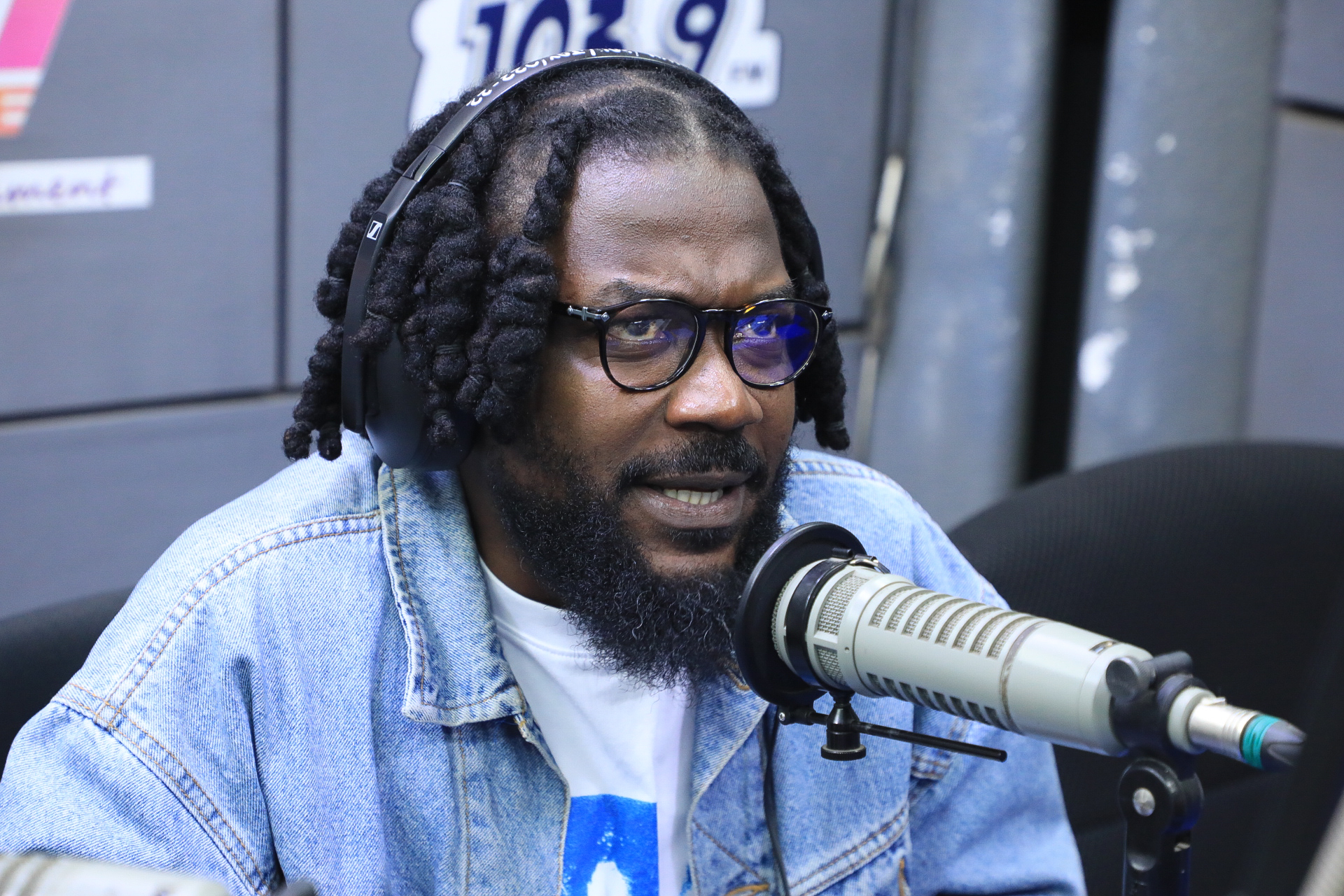 Samini reveals Mahama and judiciary actions make him a happy Ghanaian