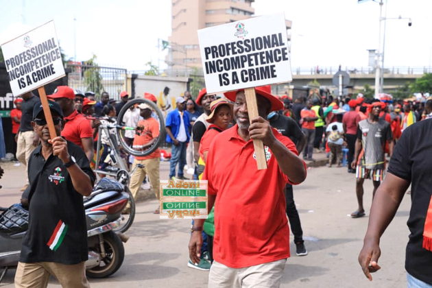 #OccupyBoG demo in pictures - Adomonline.com