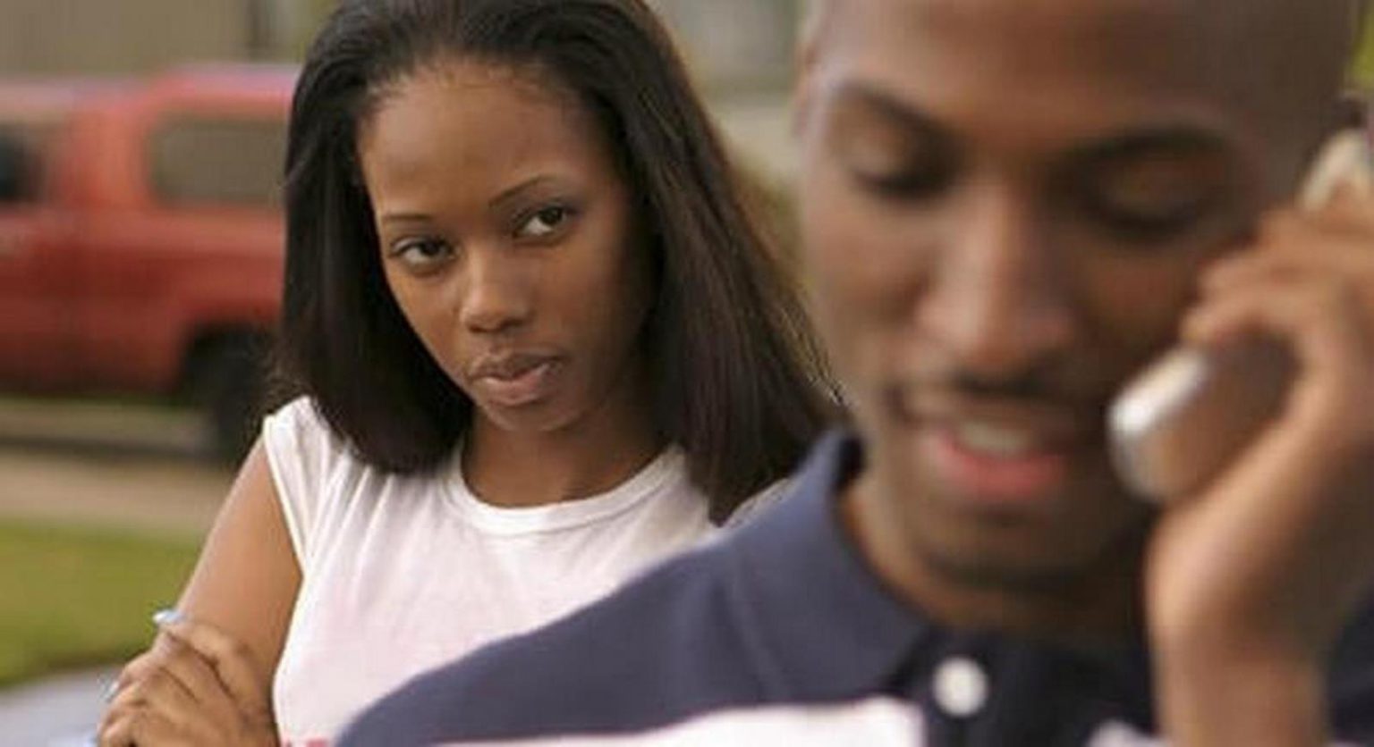 What is micro-cheating? 10 signs your partner is micro-cheating on ...