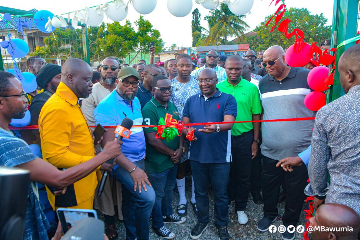 Bawumia commissions new Astroturf at Teshie [Photos] - Adomonline.com