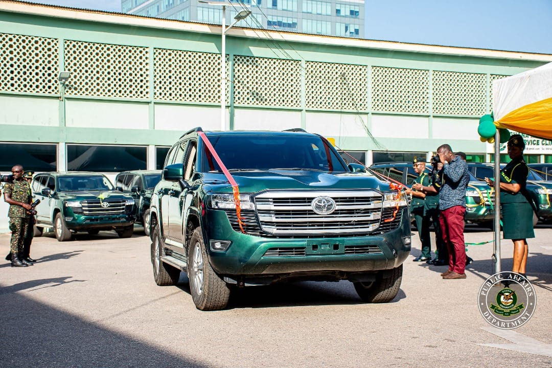 Govt supports Immigration Service with 30 cars - Adomonline.com