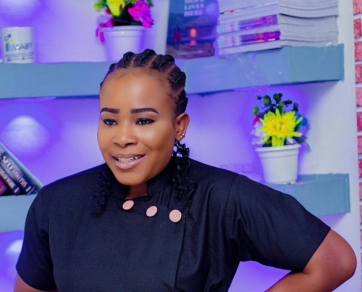 Cook-a-thon: Old video of vibrant Faila performing her song to a huge ...