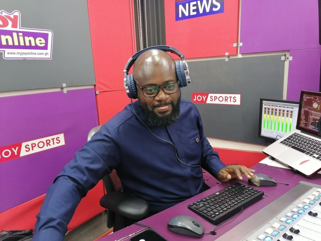 Sammy Forson hangs his headphones - Adomonline.com
