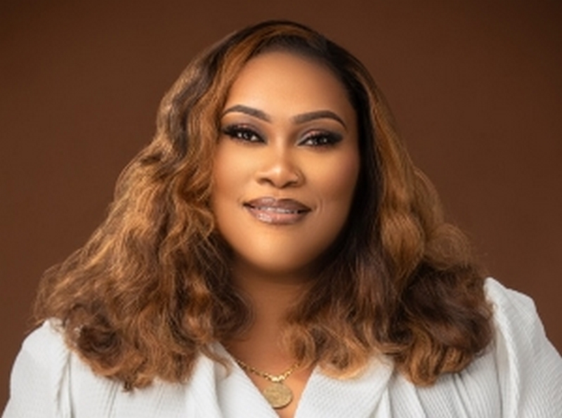 Female presenter details how she scaled a wall to catch a cheating ...