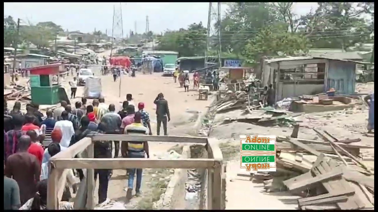 Demolition: Central Regional Security Council storms Buduburam [Video ...