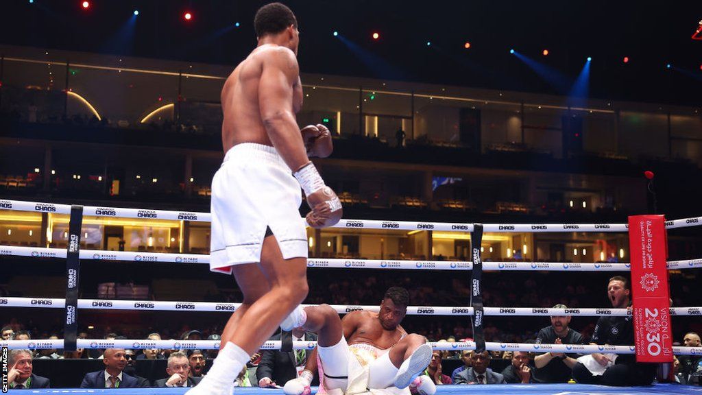 Anthony Joshua knocks out Francis Ngannou in second round in Saudi Arabia - Adomonline.com