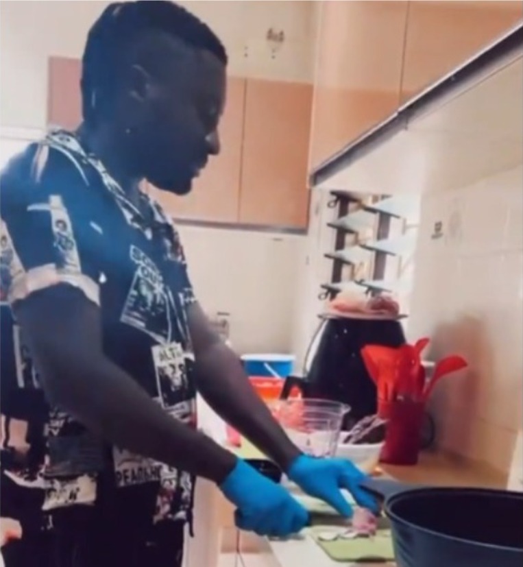 Amerado wins hearts as he shows off impressive cooking skills [Video ...