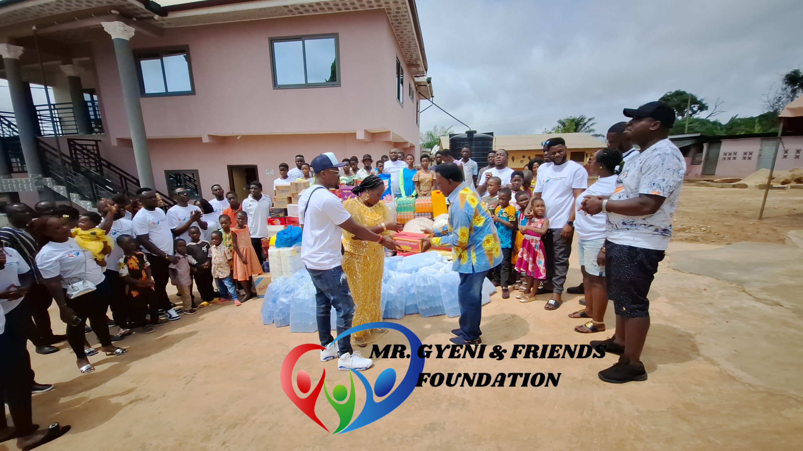 Mr. Gyeni & Friends Foundation spreads joy at Kwahu-Nkwatia with ...