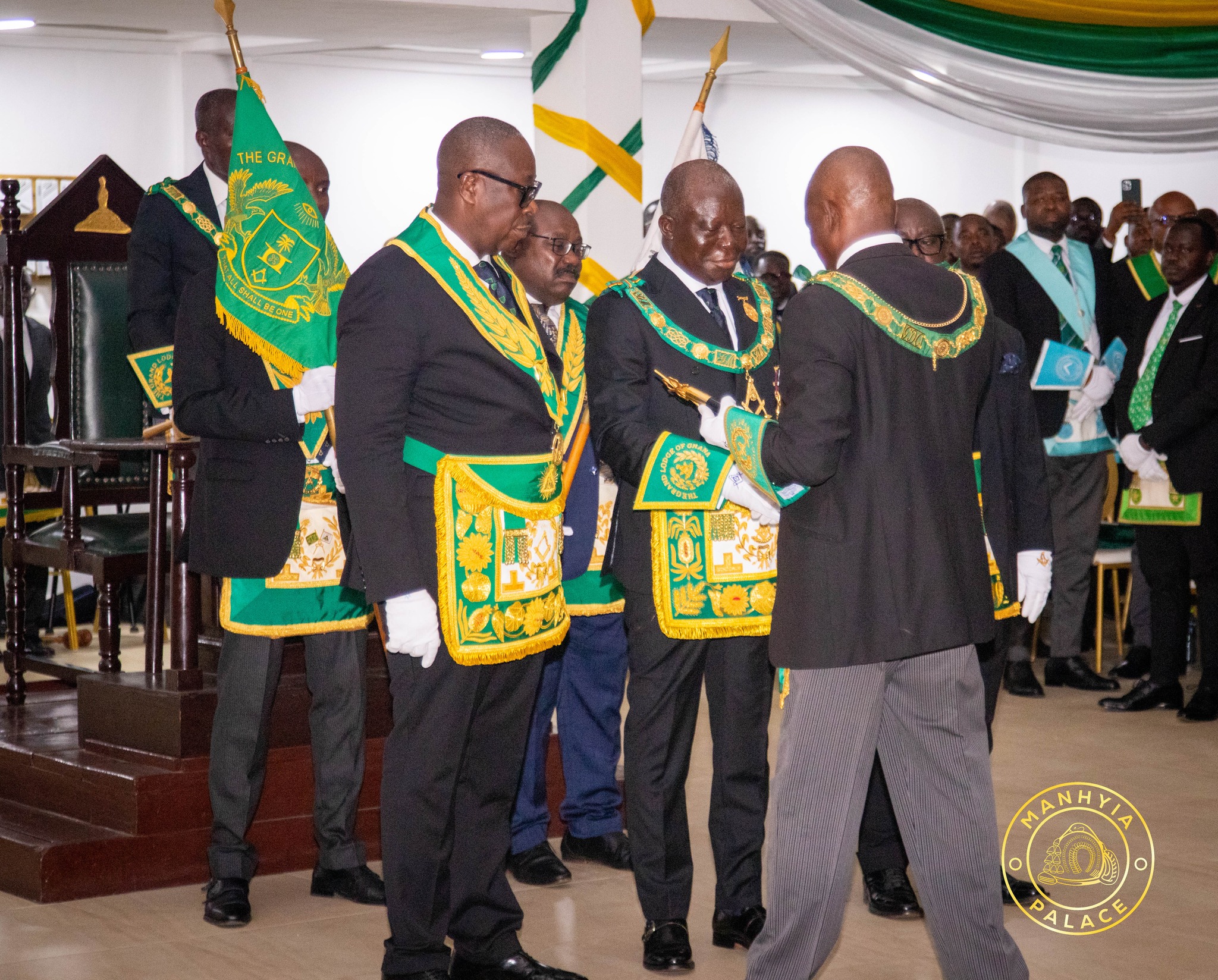 Freemasons honour Asantehene [Photos] - Adomonline.com