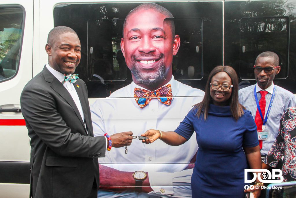 Dr Okoe Boye donates bus to LEKMA Hospital - Adomonline.com