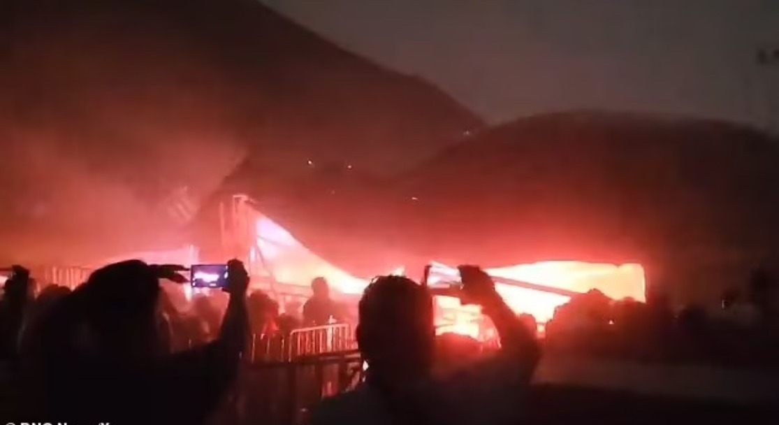 Over 9 dead after stage collapses during campaign rally - Adomonline.com