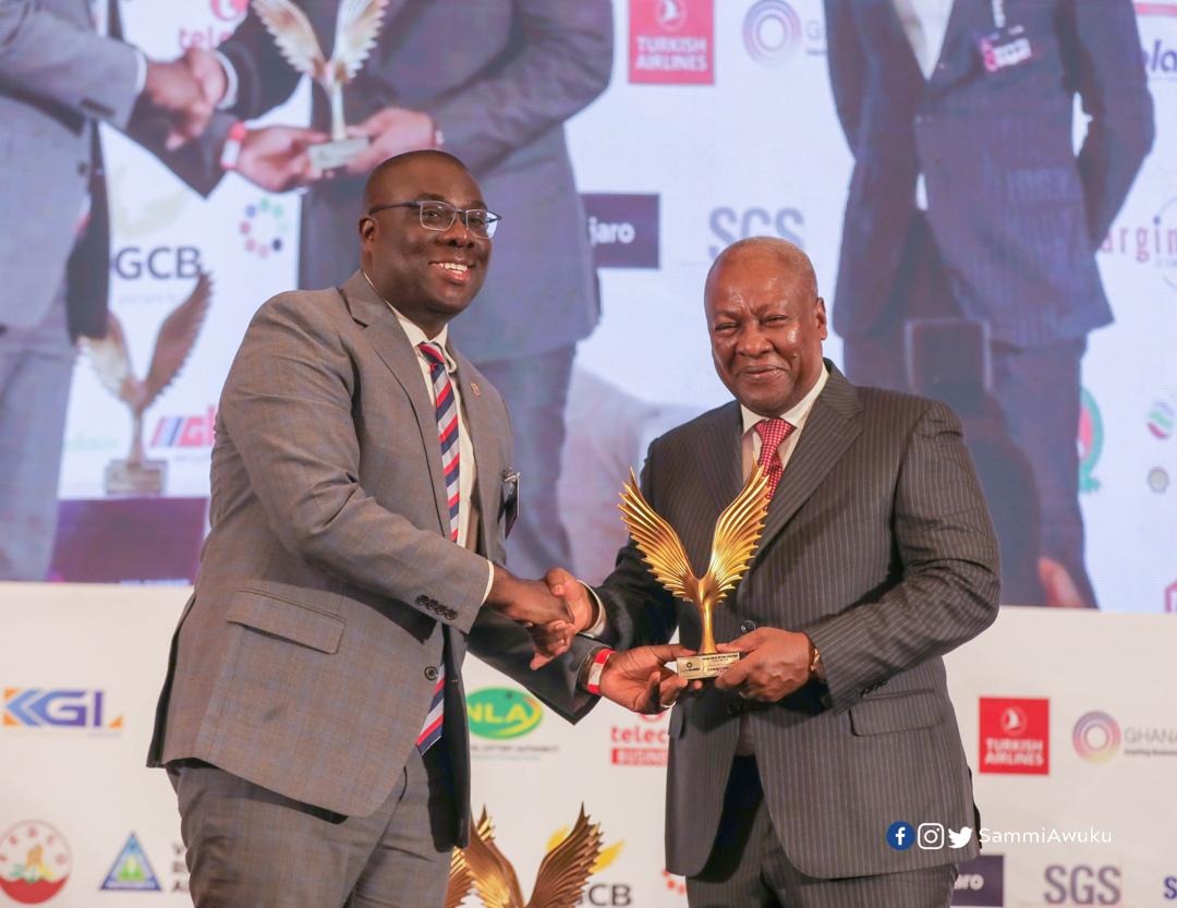 NLA D-G, Sammi Awuku, wins Public Sector CEO of the Year 2 years in a ...
