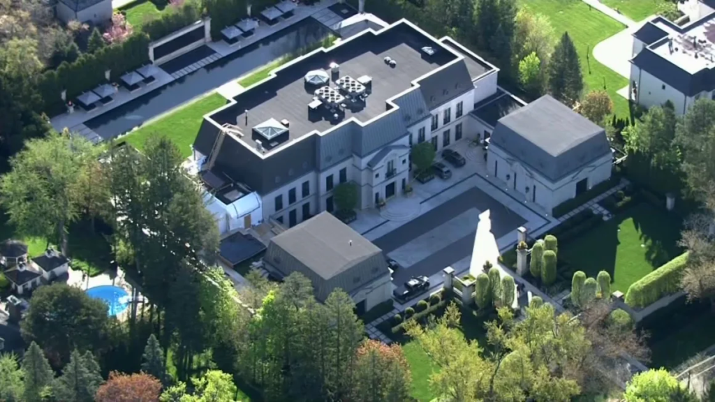 Police investigating shooting of security guard outside Drake’s home ...