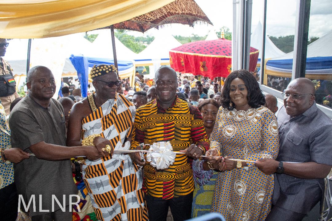 Lands Minister commissions ultra-modern Minerals Commission office at ...