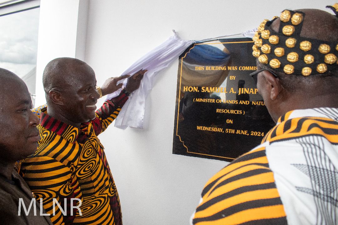 Lands Minister commissions ultra-modern Minerals Commission office at ...