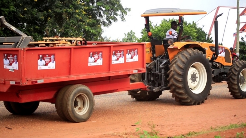 Mahama donates 75-horsepower agric tractor unit to Frante accident victims