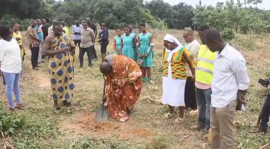 Asutifi North MP cuts sod for construction of staff bungalow for Ola ...