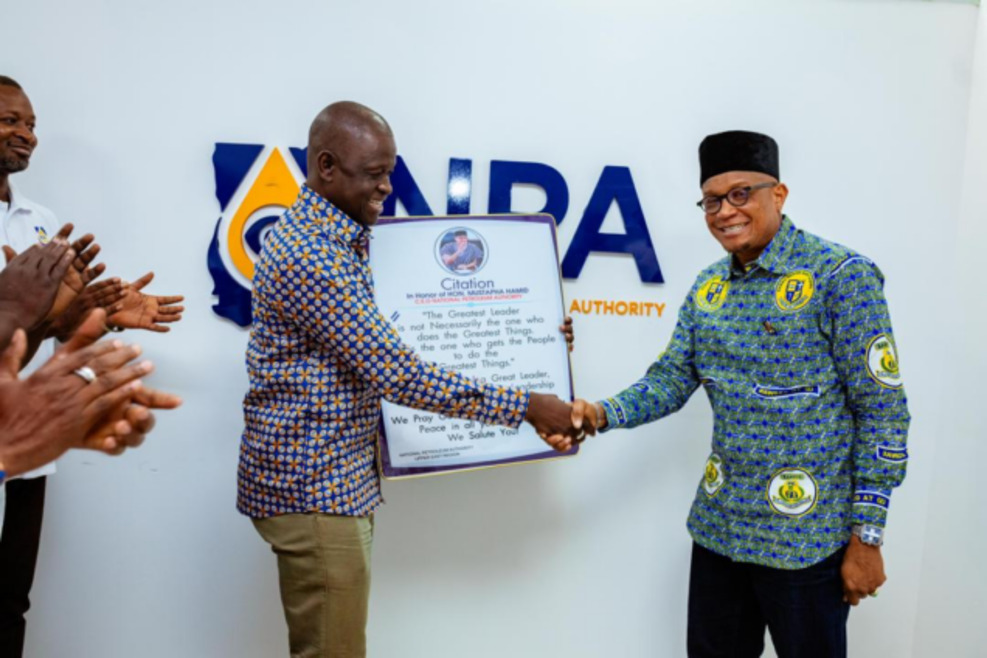Upper East regional staff of NPA honours Dr Abdul-Hamid for his ...