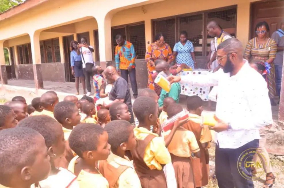 Kwesimintsim MP commissions ultra-modern classroom blocks at Whindo MA ...