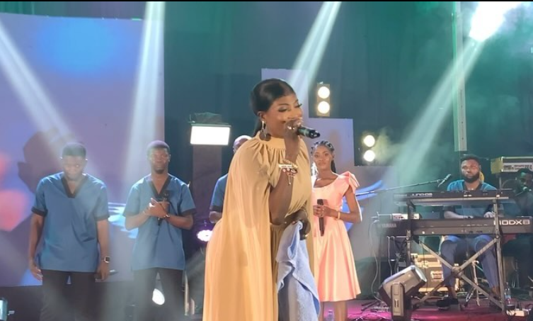 Florence Obinim returns to the stage after 4-year break