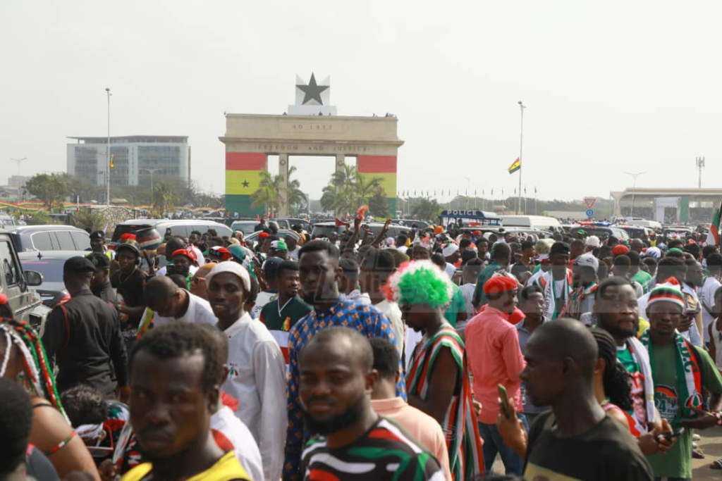 Thousands throng independence square for Mahama’s swearing-in event ...