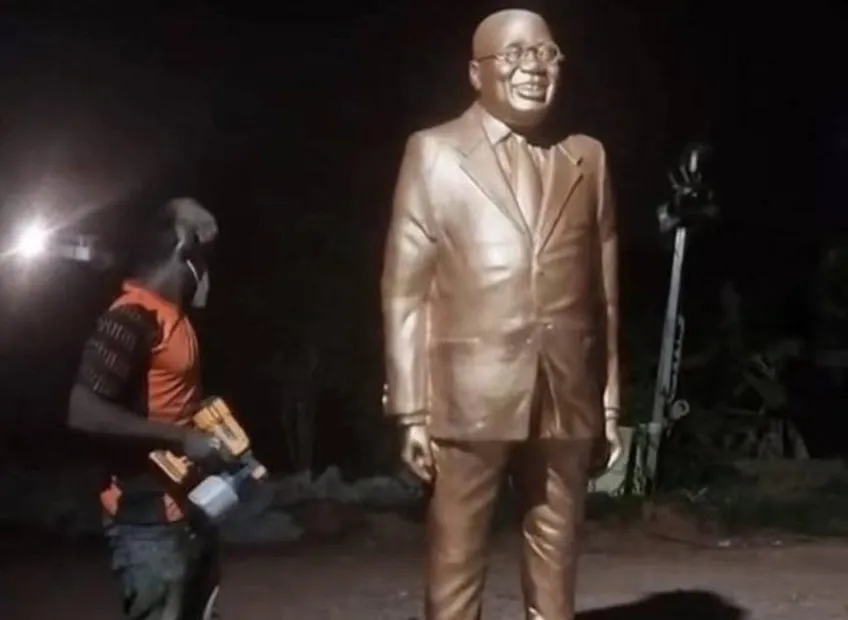 Photo claiming reconstruction of Akufo-Addo’s destroyed statue is ...