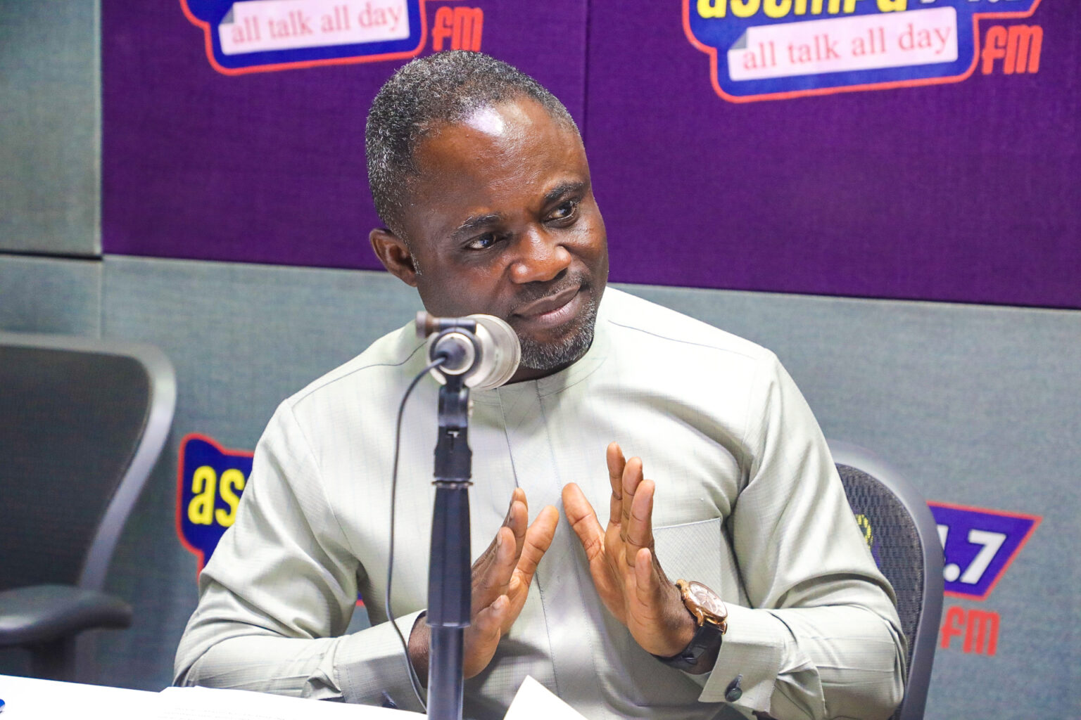 Health Minister defends interaction with Ralph after Ridge Hospital ...