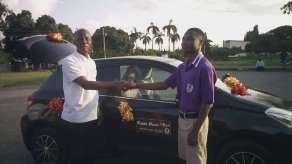 Kadjebi Asato SHS SRC unveils 3D digital signpost, donates ambulance to ...