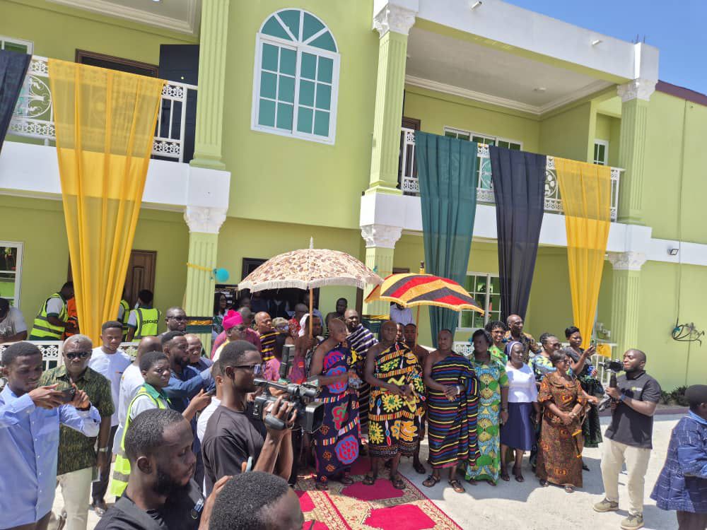 Otumfuo Foundation commissions teachers’ bungalow project at St. Louis ...