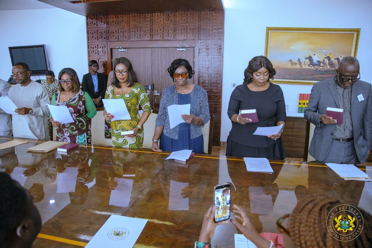 Mahama swears in new Right to Information Commission - Adomonline.com